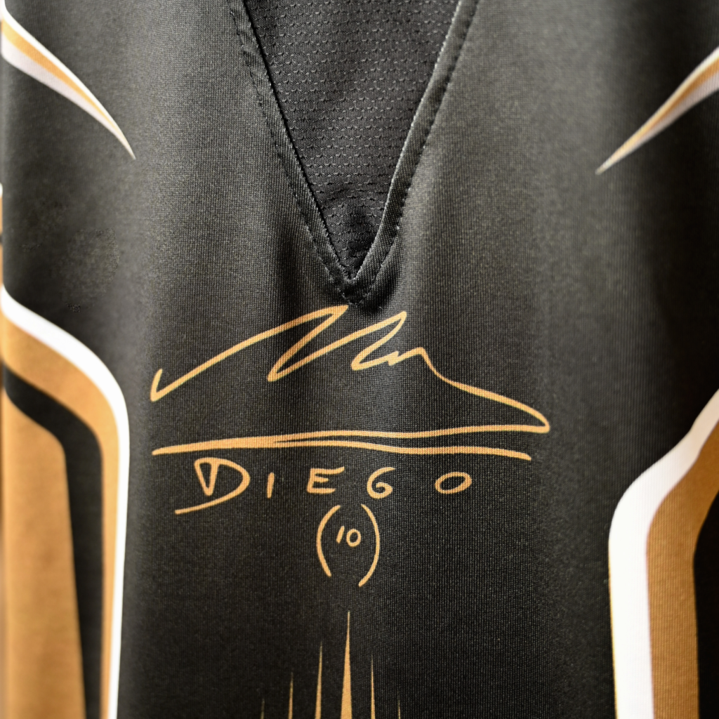 The Maradona Store, Official Brand, Indumentaria, Productos, y mas ...